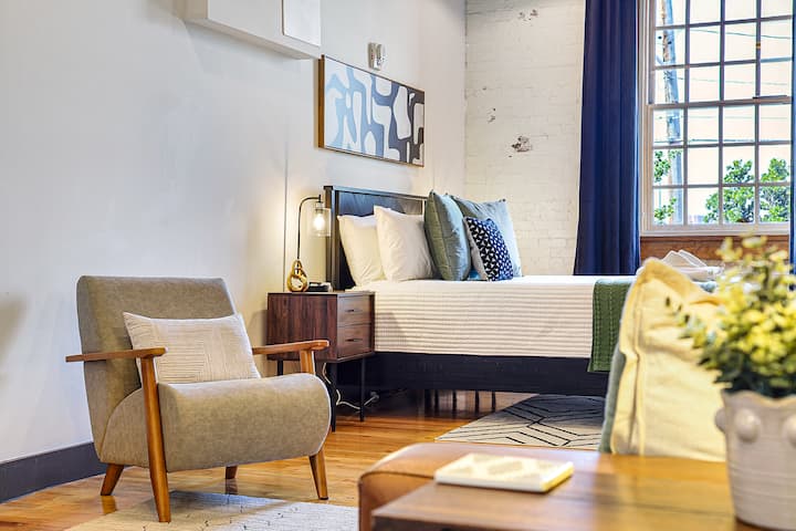 White Lily Leisure ~ Walk To Downtown & Old City - Knoxville, TN