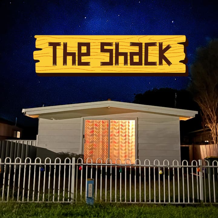The Shack Culburra Beach Retro Pool Table Tiki Bar - Jervis Bay