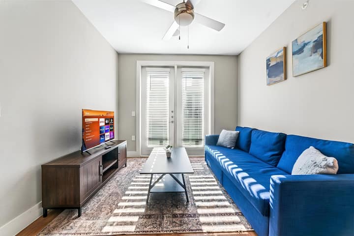 Irresistible Fort Worth Getaway With Pool & Gym - Fort Worth, TX