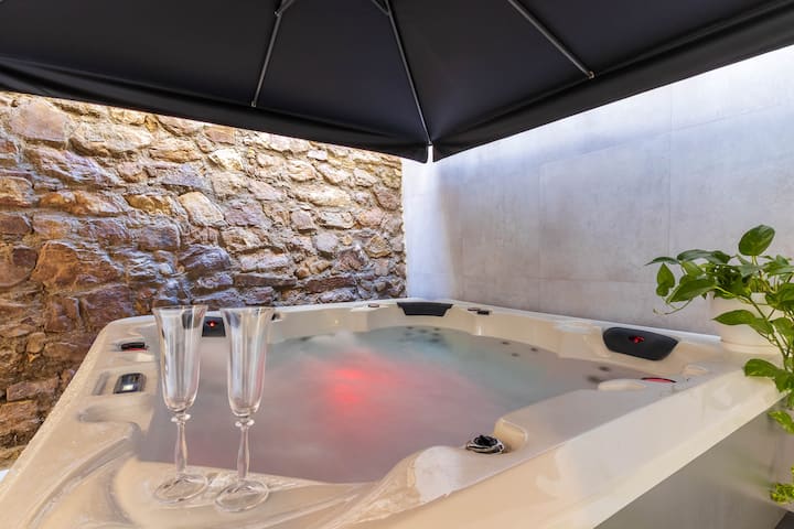 Casa Banderas Spa Luxury Jacuzzi 2 - Casarabonela