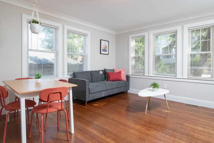 Cozy Room - First Floor - No Stairs - Quiet Area! - Boston, MA