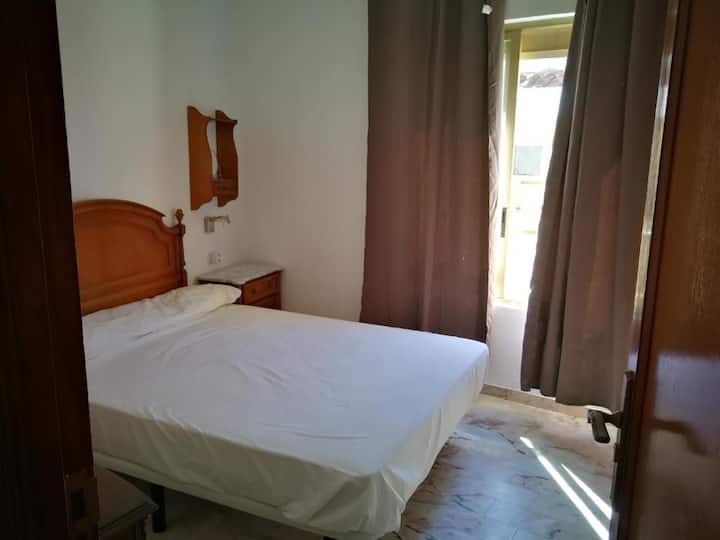 Habitación Matrimonio (1x150cm) - Calle Alameda - Benidorm