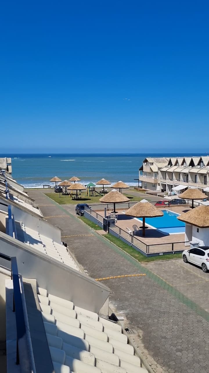 Paraíso Particular: Casa Pé Na Areia Em Condomínio - Barra Velha