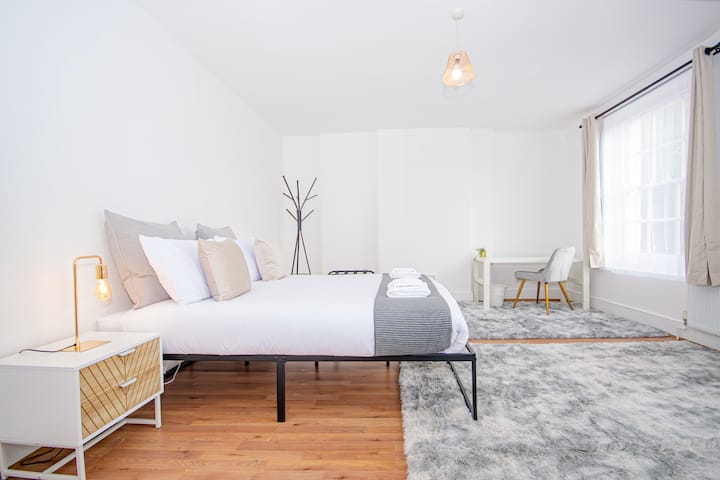 Bt-f | Spacious Private Room Near London Bridge - Greenwich