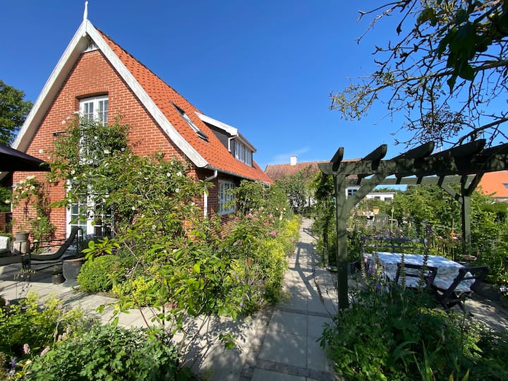 Hus Tæt På Hav, Skov Og Strand - Bornholm
