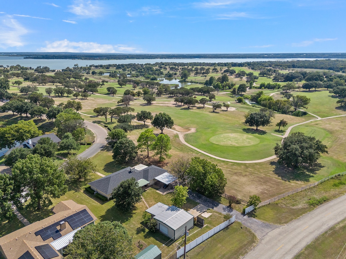 Beautiful Lake Waco Golf Club - Daily Golf + Cart - Houses for Rent in ...