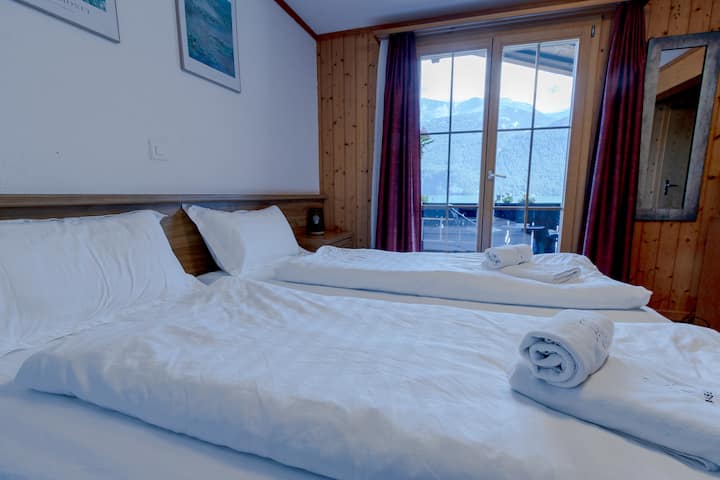 Lake View Double Room +Breakfast+free Parkin No.1 - Brienz