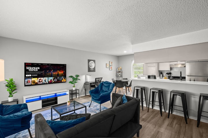 Cozy & Central Ut Gem ~ Fast Wifi ~ Pool & Parking - Windsor Hills - Austin