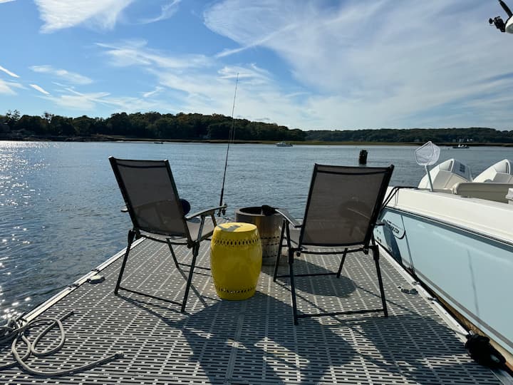 Beachfront Home, Deepwater Dock, Hot Tub, Boats - Essex, MA