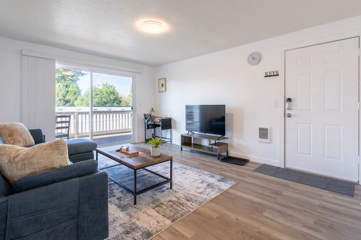 Chic 1 Bedroom Apartment With Washer And Dryer - 오리건