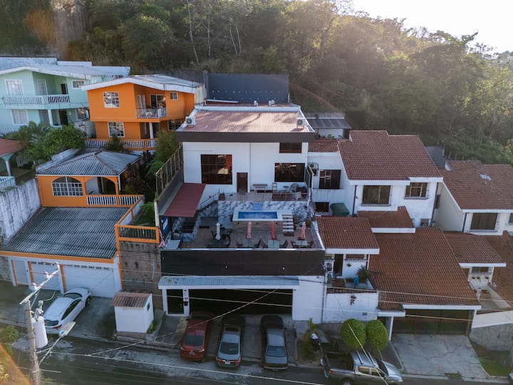 Anthonini’s In The City | 16 Guests | San Salvador - 