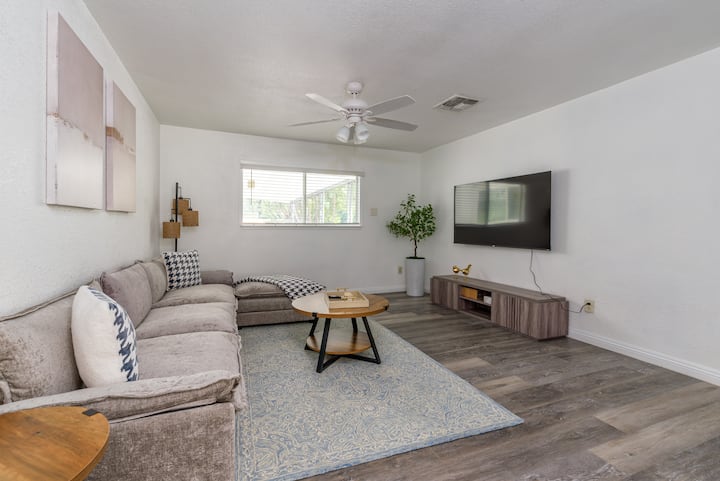 Amazing 6bd Centrally Located - Sacramento