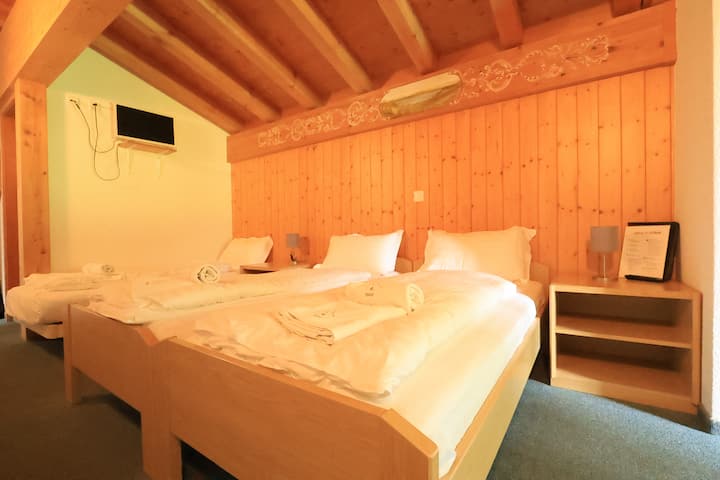 Triple Room With Lake View No. 5 - Brienz