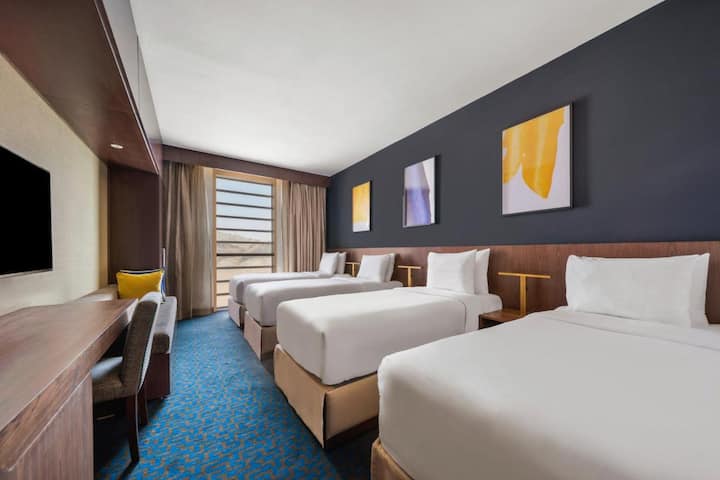 Voco Hotel Makkah 2 Single Beds Free Shuttle - Makkah al-Mukarramah
