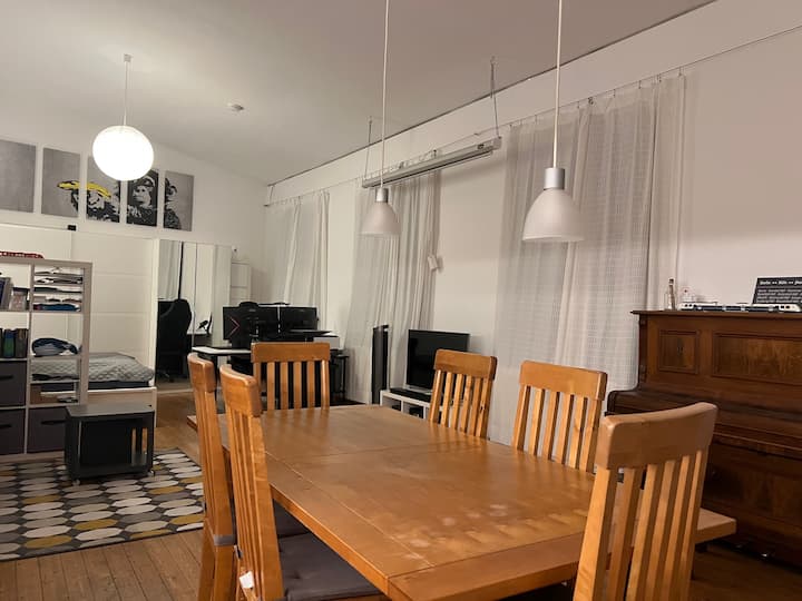 Großzügige Hinterhofwohnung - Düsseldorf