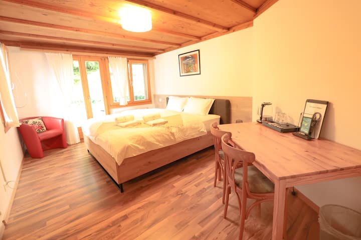 Lake View Double Room No. 6 - Brienz