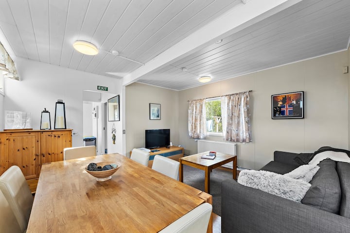 Cozy House By The River Ytri Rangá - Iceland