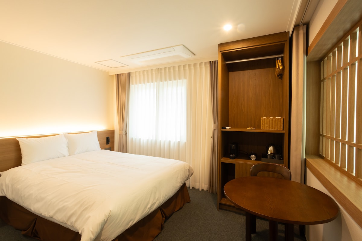 MAPLE mansion 205 @Hongdae Main Street 5mins - Houses for Rent in Seoul ...