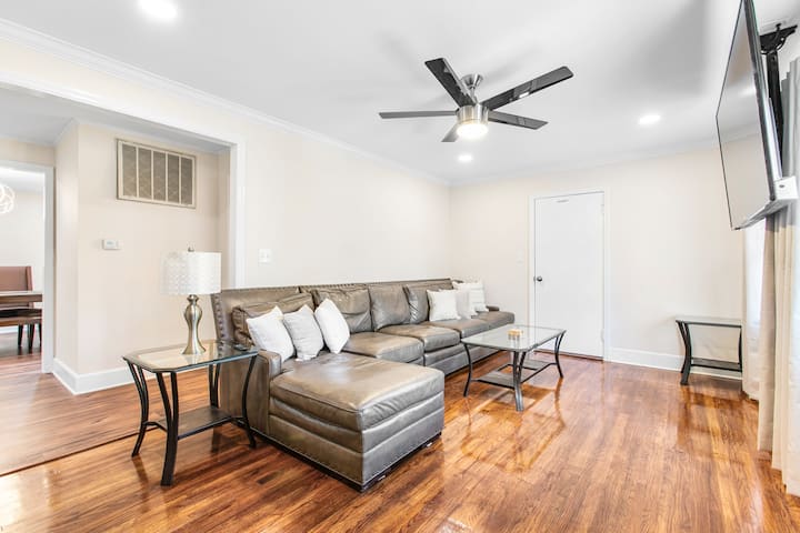 Spacious Private Retreat Near Greensboro & Durham! - Lake Cammack, NC
