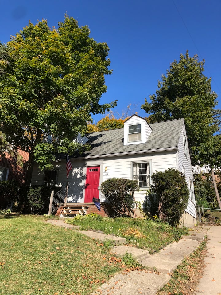 Little House By The Big House, Ann Arbor, Michigan - Ann Arbor, MI