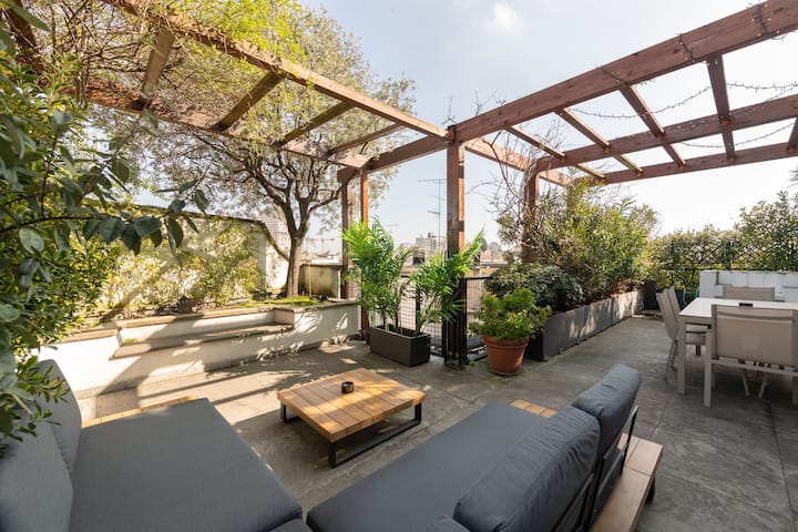 3 Bedroom Apartment With Terrace - 8 Guests -Duomo - Milan