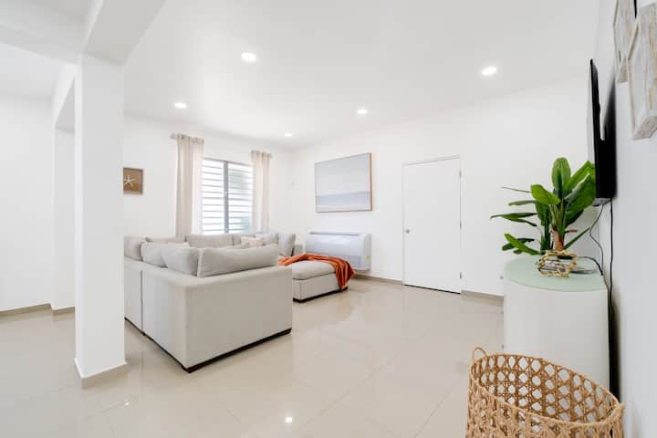 Legacy House On Isla Verde Beach - San Juan