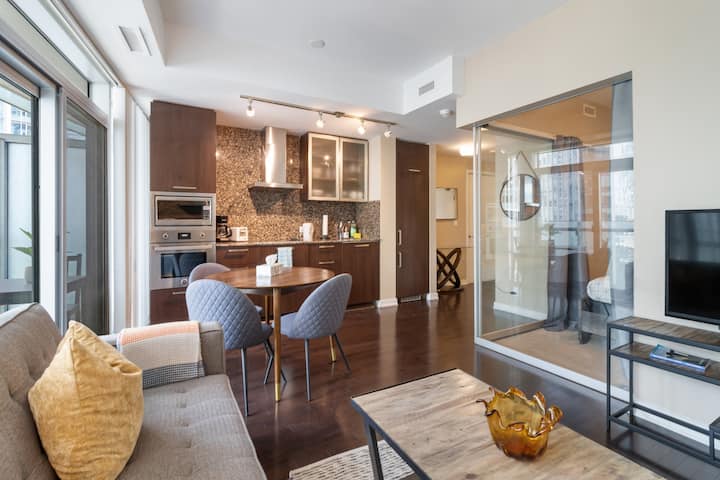 Rustic Dt Condo W/ 1 Bed + Sofabed - Toronto