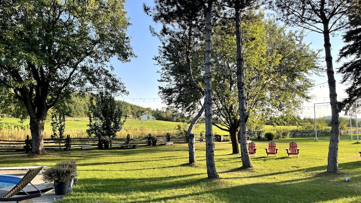 Hilltop On Cedar Lane - Alliston