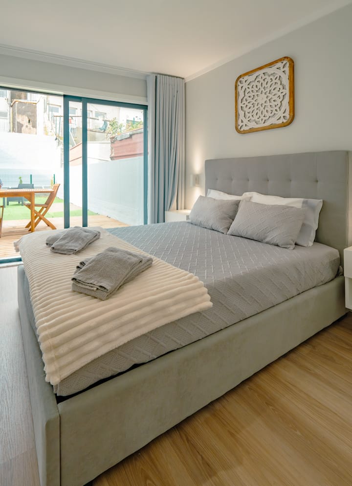 The Cale - Antero De Quental - 1.1 - Vila Nova da Telha