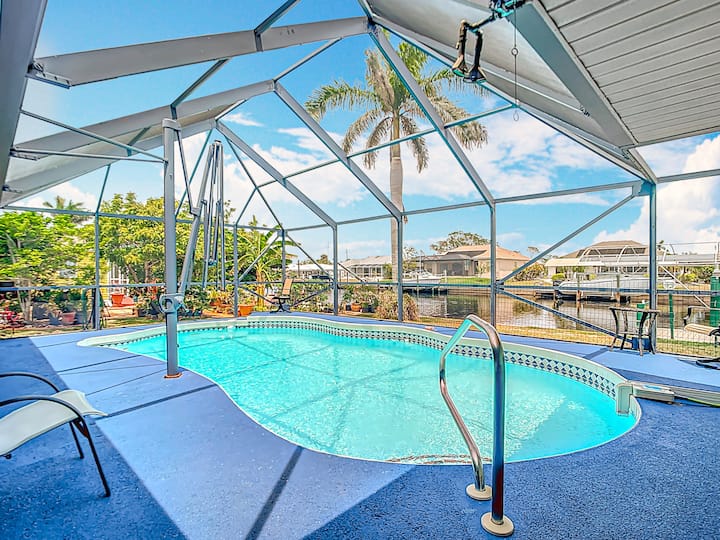 Water Enthusiast's Dream: Home With Boat Deck&lift - Port Charlotte, FL