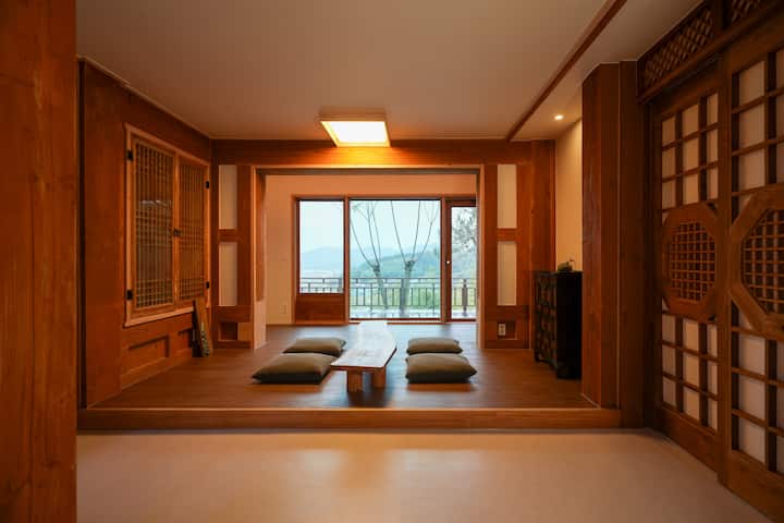 Gogungjae Hanok Stay - South Korea