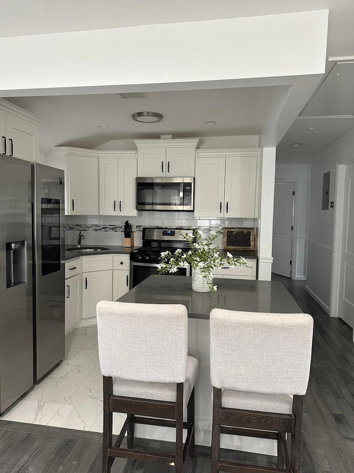 Brand New Modern Development Near Jfk - New York City