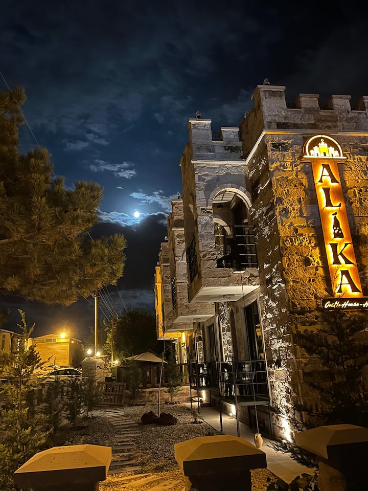 Alika Castle House In Cappadocia Family - Nar