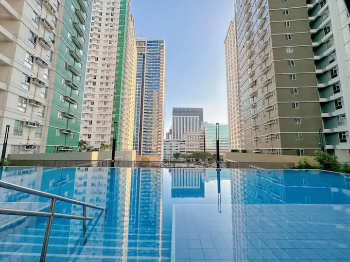 Family 1br Condo W/ 3 Beds Cebu City It Park+pool - Cebu