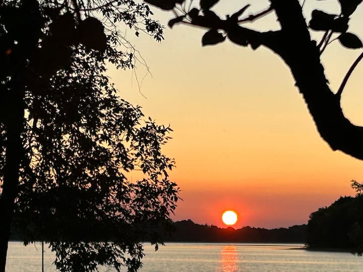 Skipping Rock Retreat - Mosinee Vacation Rental - Stratford, WI