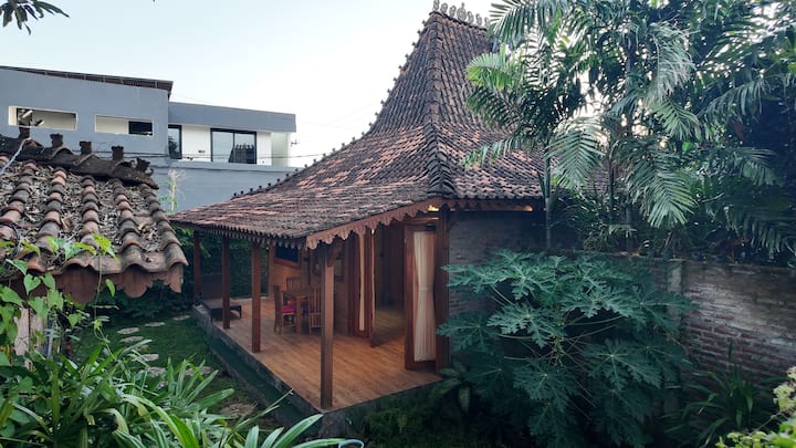 Private Joglo Villa Sanur - Sanur