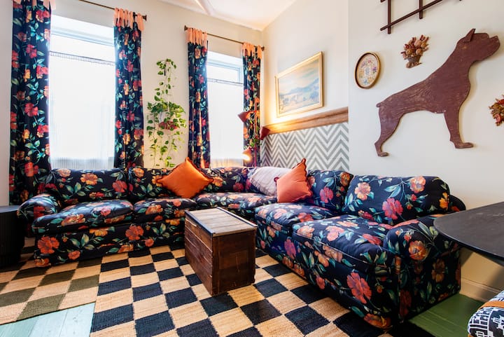 Color And Charm In Nulu Walkable To All The Fun - Louisville, KY