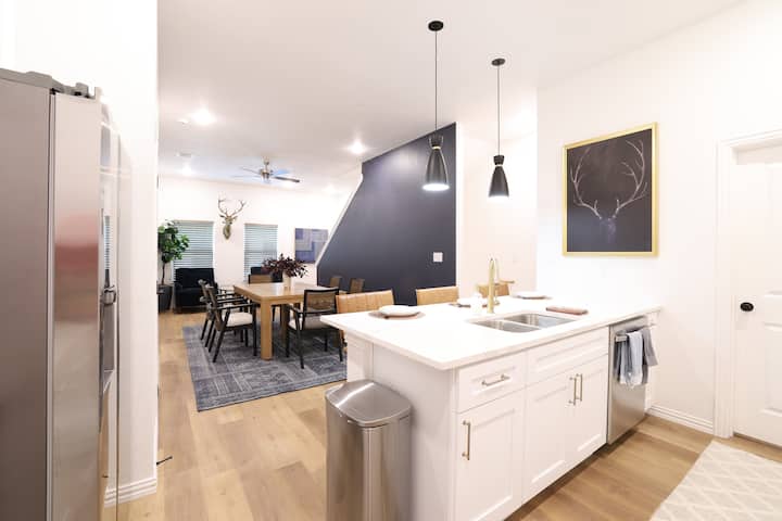 Steps To At&t Stadium (Brand New/2 Parking Spots!) - Arlington, TX