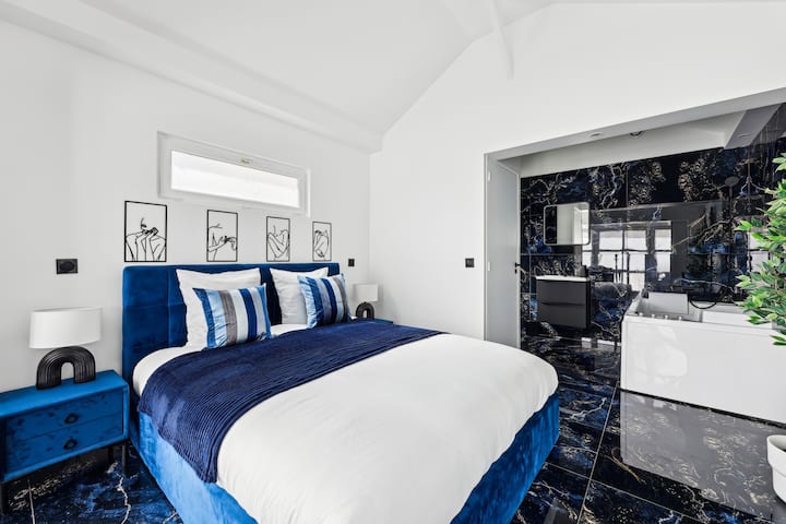 Suite Prestige Avec Jacuzzi •2 Pers - Pontault-Combault