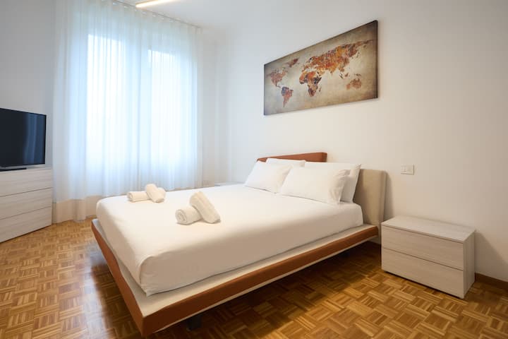 Lenny's Central Apartment - Milan