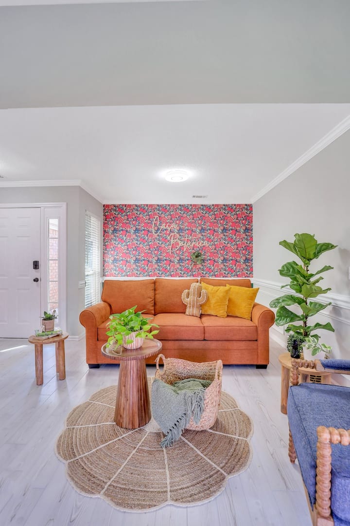 Near Dt Savannah • King Bed • 6mi From Airport - Pooler, GA