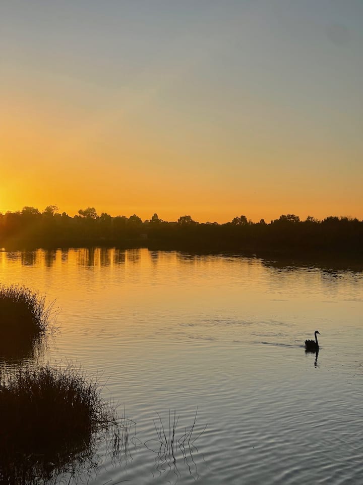 Specialoffer Jap-inspired Stay With Lakeside Views - Beaconsfield