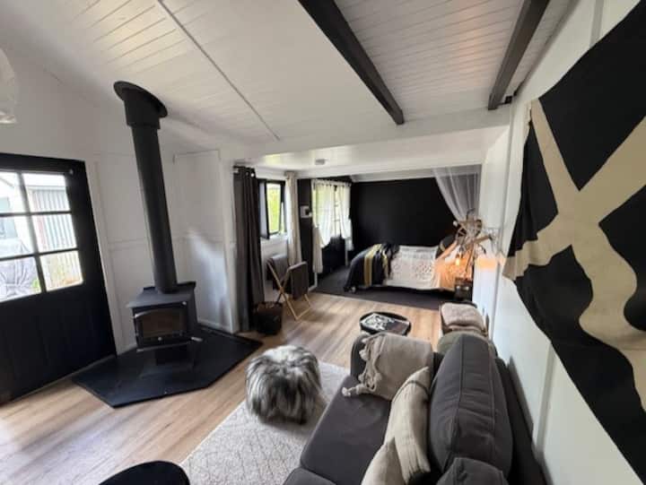 Cosy, Stylish Mountains Cabin - Katoomba