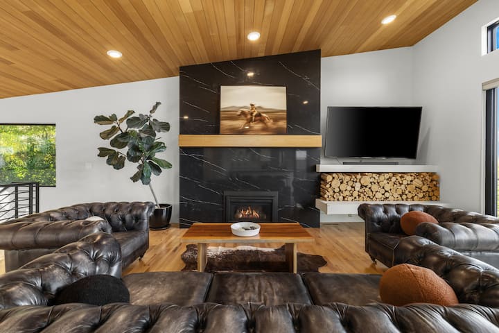 Hot Tub, Sauna, Lux | Hgtv View House | Sleeps 10 - Boise, ID