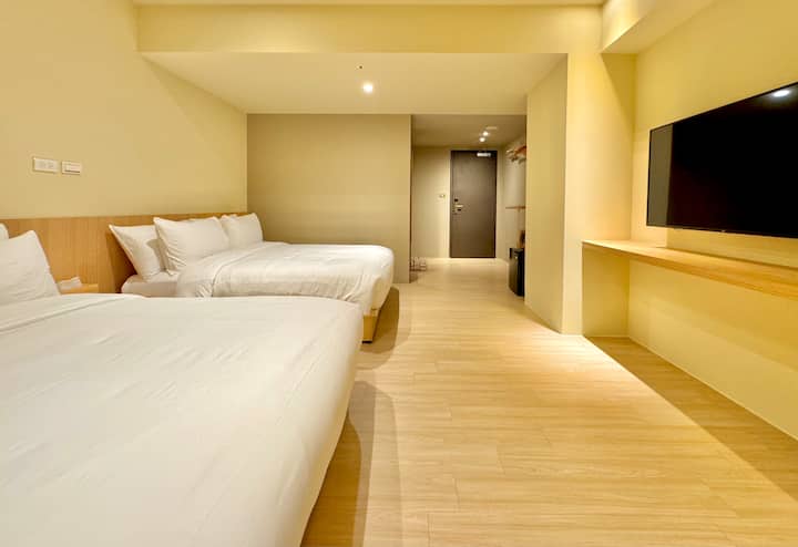 Brown House 台北車站30秒 臺北 4人房 Taipei Main Station 無窗 - Taipei