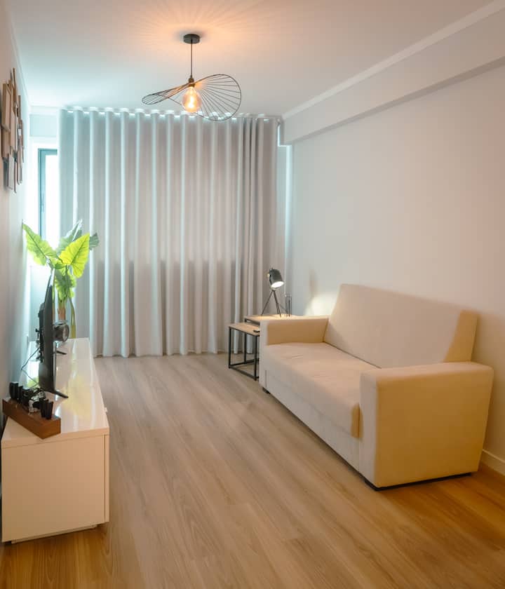 The Cale - Antero De Quental 2.2 - Porto, Portugal