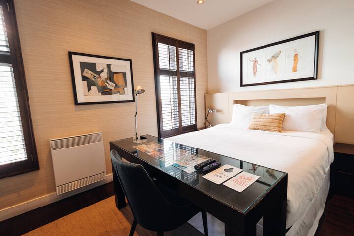 Boutique Hotel Quartier Latin - Room 302 - Montreal