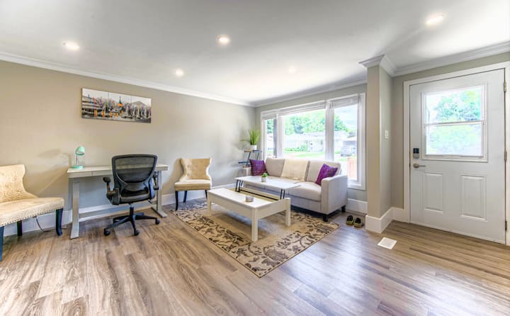 Modern 3 Bedroom Unit In North Waterloo - Waterloo, ON, Canada