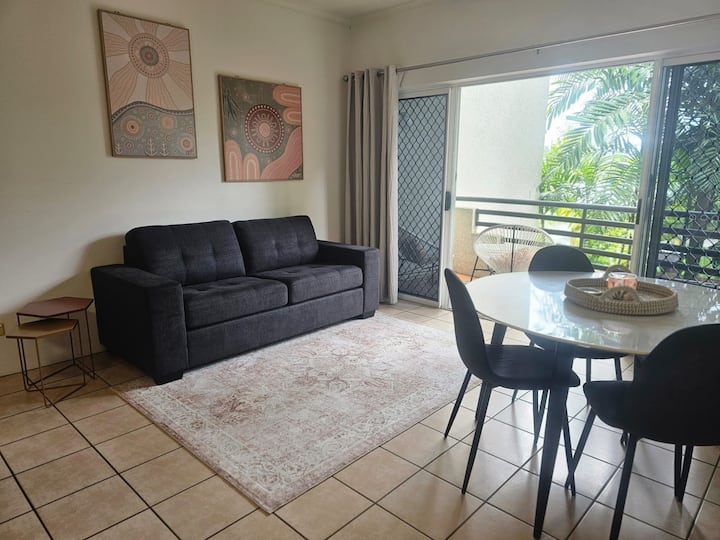 Cosy Family Stay In Cairns City With Pool - Cairns