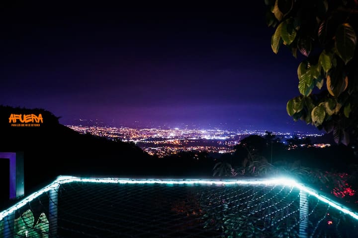 Cozy Cabin For Two! | Jacuzzi + View + Breakfast<— - Pereira, Colombia